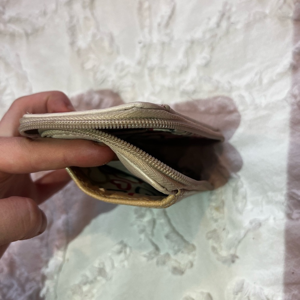 Vintage Guess Wallet Y2k - Gem